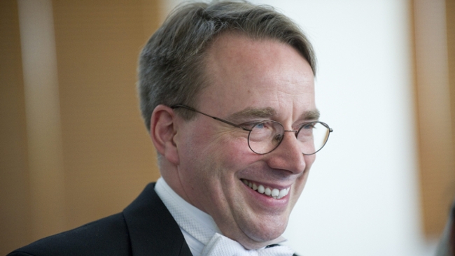 IT Tech Blog: AMD Ryzen 7 9850X3D review: World's Fastest Gaming CPU ...